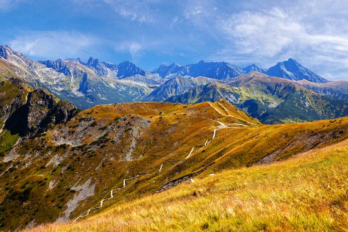 12 miejsc w górach w Polsce, które zapierają dech w piersi - Podróże.pl